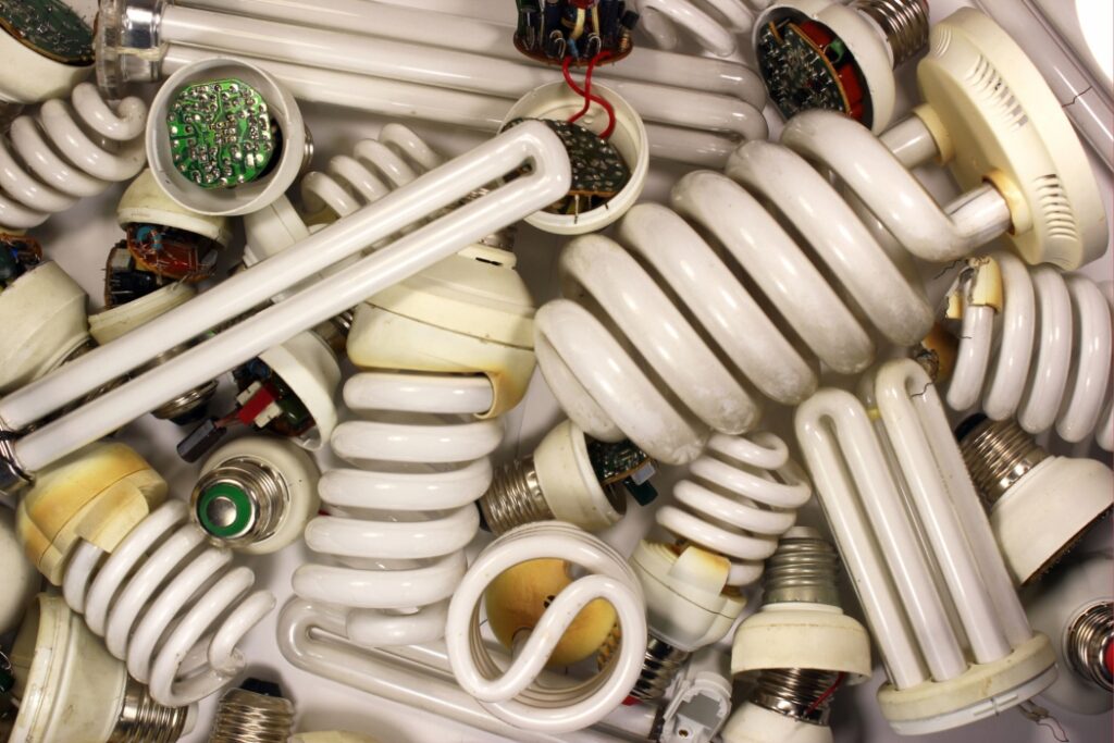 Fluorescent Light Recycling: A Complete Guide | EACR Inc.